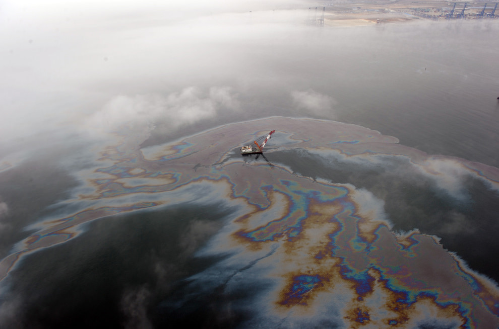 Oil Spills and the Unexpected in a Synthetic Age – Christopher J. Preston